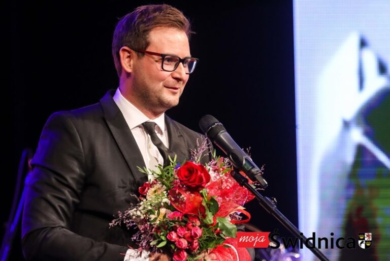 Dr n. med. Filip Kubiaczyk uhonorowany tytułem „Wybitna Osobowość 2022 ...